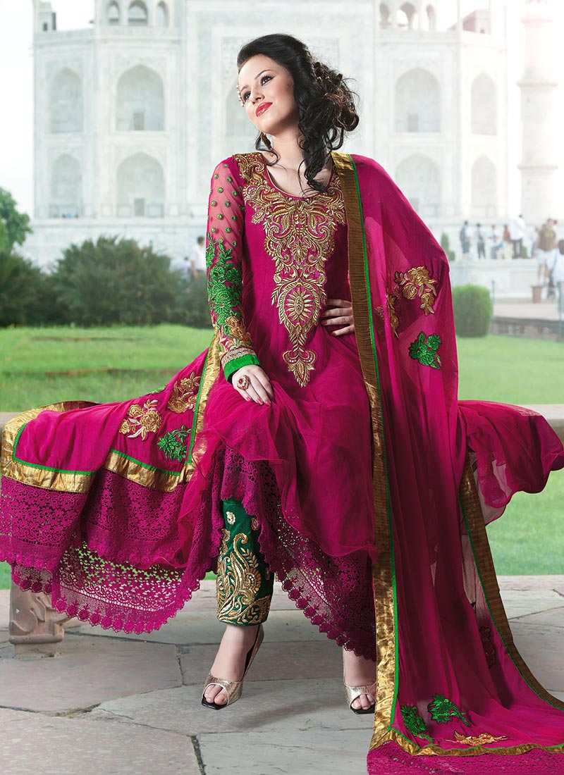 World fashion: Designer Dress Suits for Women