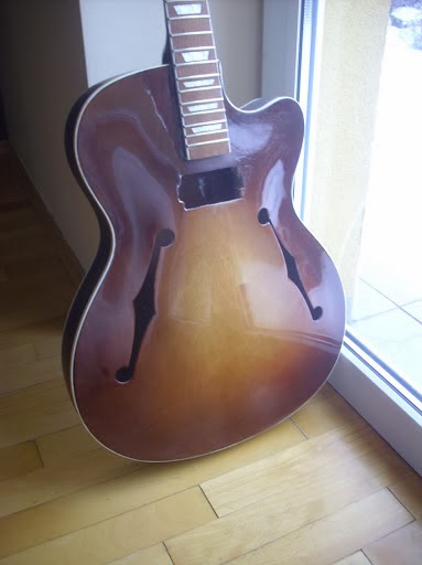 DEFIL VINTAGE GUITARS: DEFIL JAZZ by POPIK