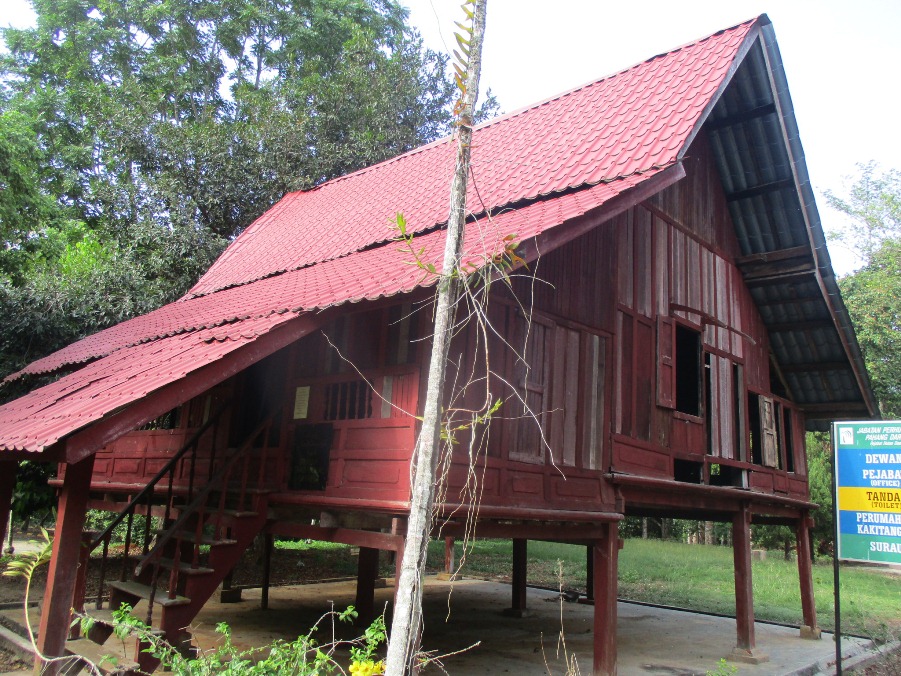 SENI LAMA MELAYU (MALAY OLDEN ART): Rumah tradisional Pahang di Gunung ...