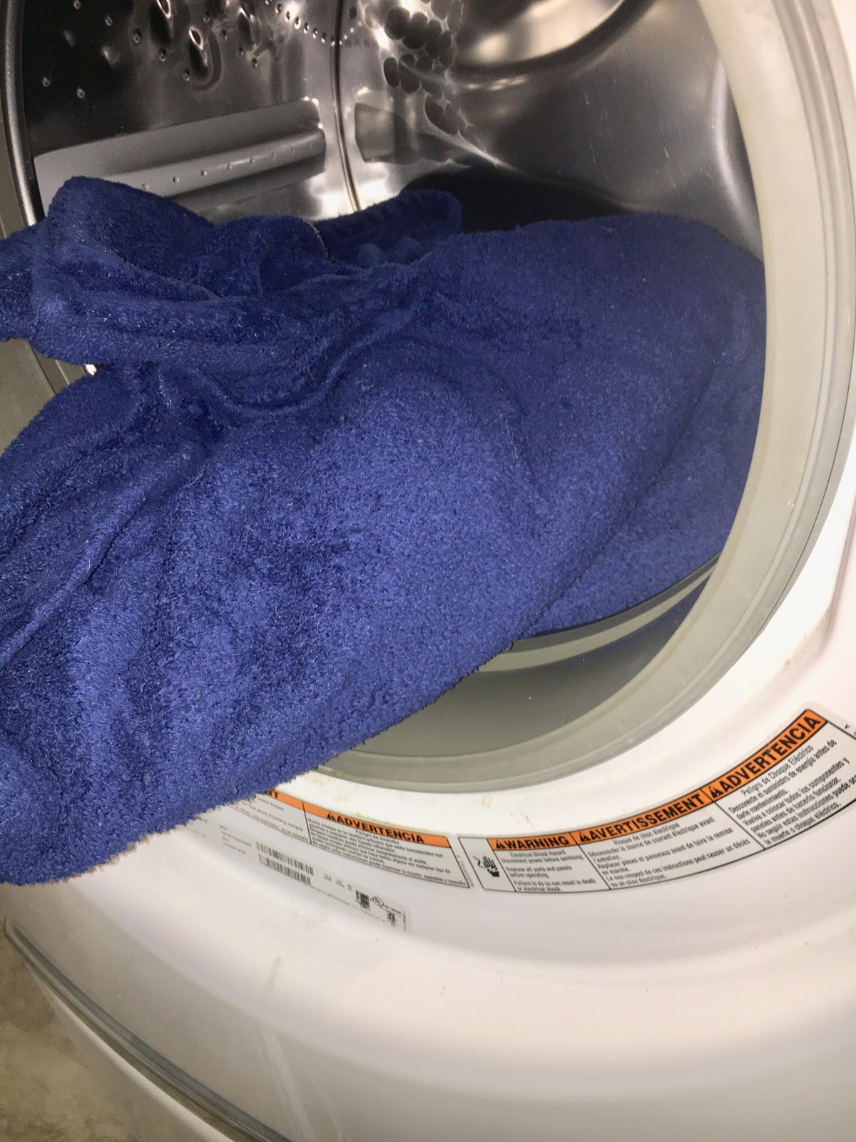 Books and Life!: Try Downey Unstoppables for fresher smelling laundry!