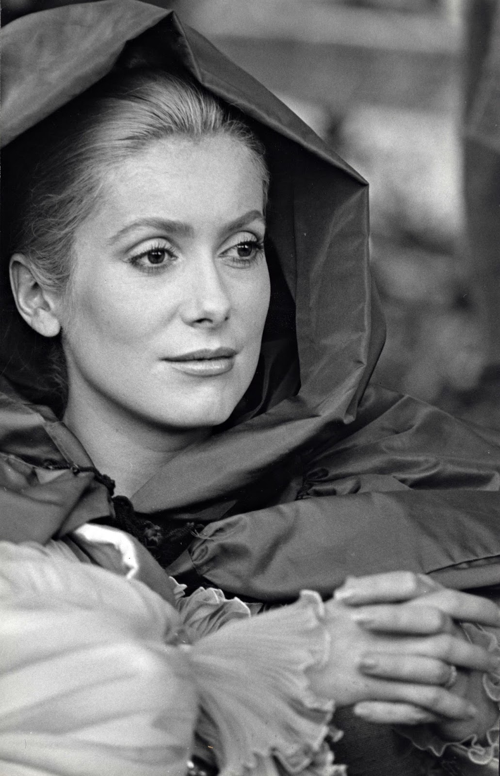 50 Beautiful Photos of French Actress Catherine Deneuve From Between ...