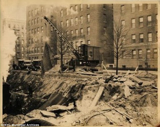 14 Amazing Vintage Photographs of the New York City Subway System Under ...