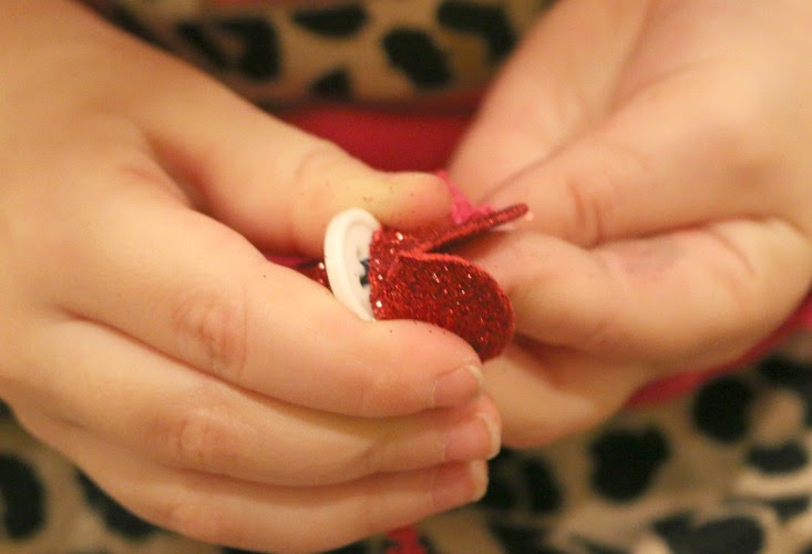 Heart Button Snake for Fine Motor Skills | School Time Snippets
