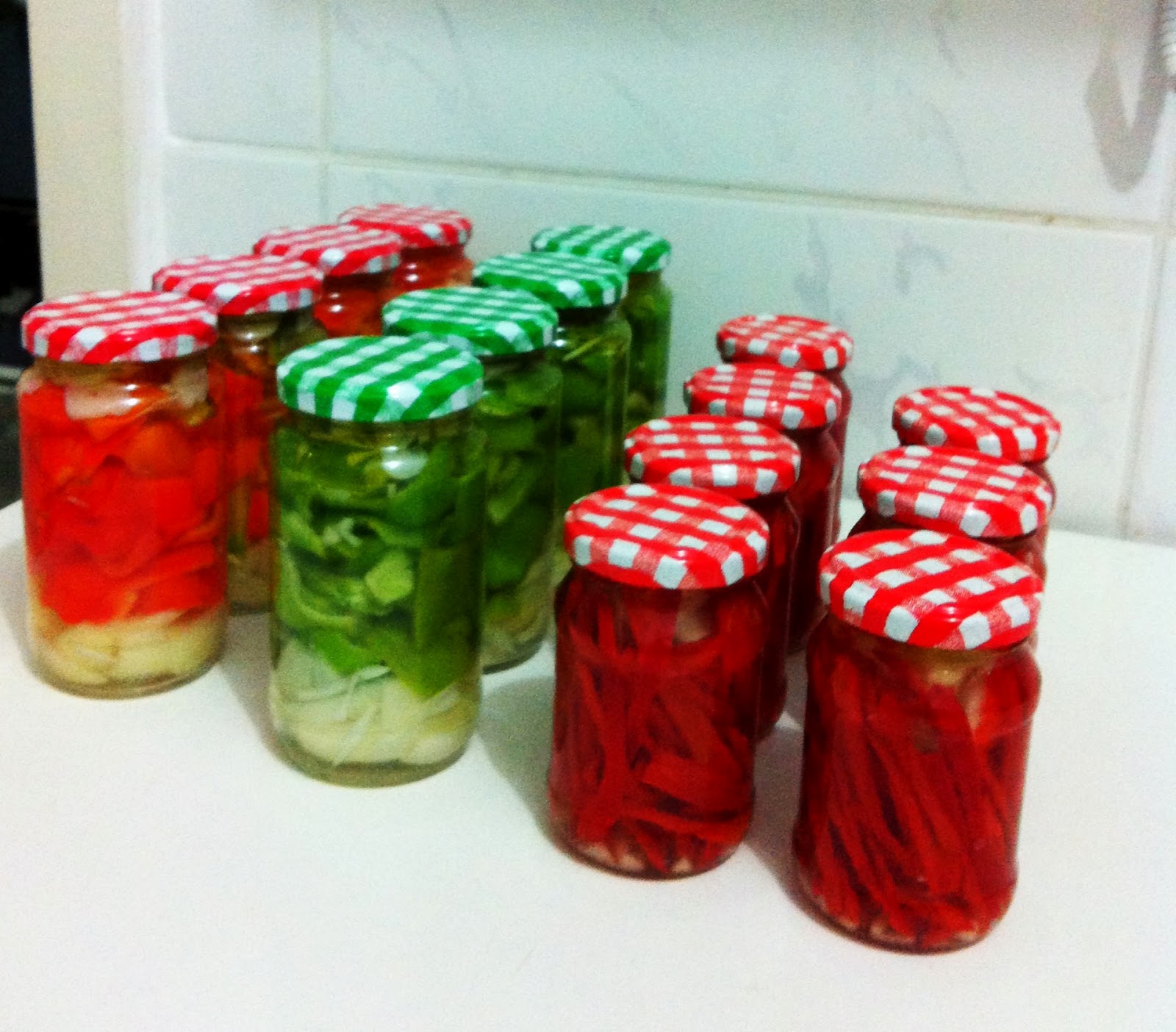 COZINHA DO ZEZÃO: Pimentas - Dedo de Moça e Pimenta Doce