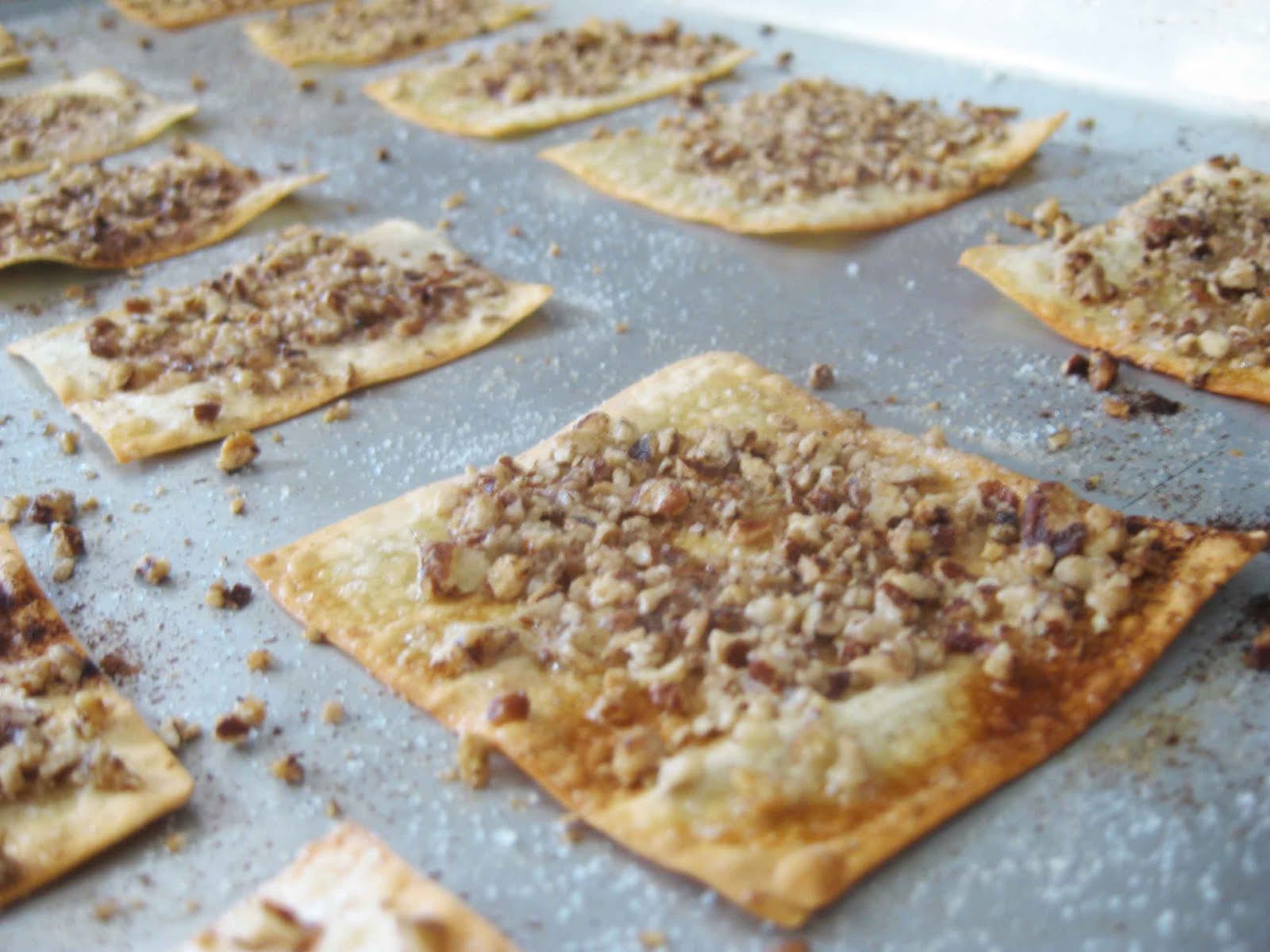 wee little miracles: Cinnamon Nut Dessert Wontons