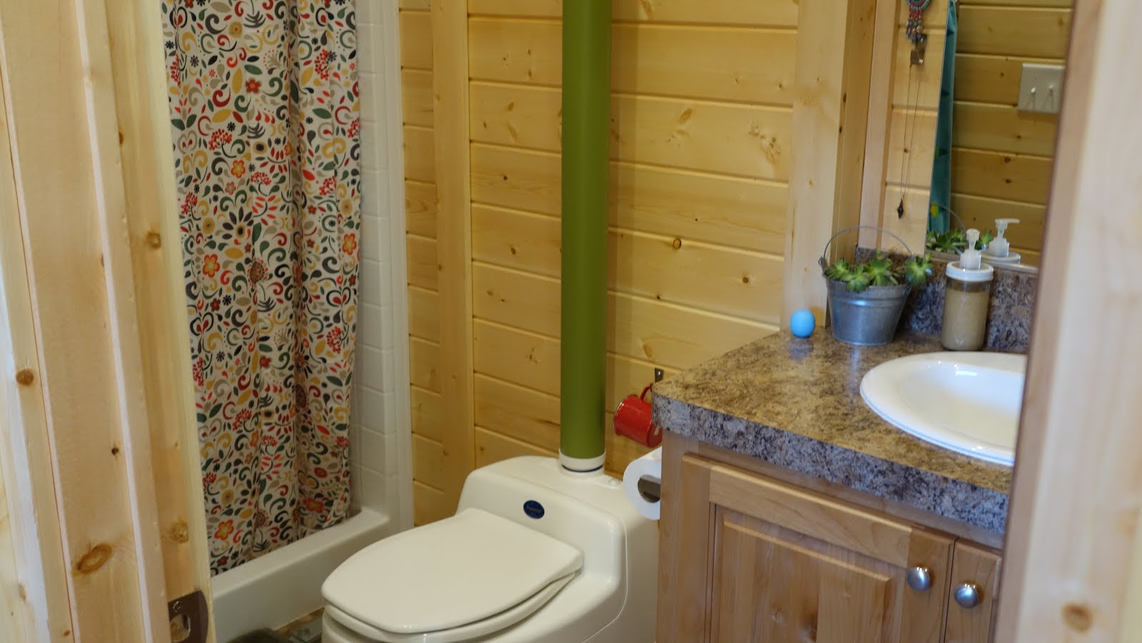 Big People, Tiny House: Little House Tour #1