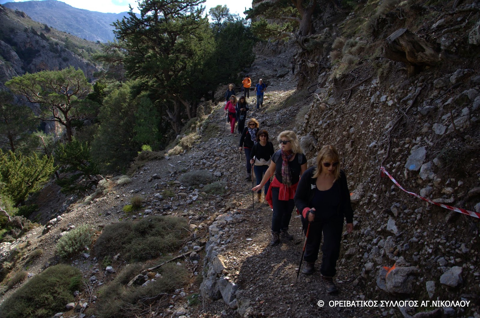 EXPLORE MOUNTAINS: ΠΕΖΟΠΟΡΙΑ :ΜΕΤΑΞΟΧΩΡΙ-ΠΗΓΗ ΣΚΑΦΙΔΙΑ-ΚΑΛΥΒΕΣ-ΖΩΝΑΡΙ ...