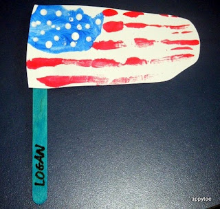 Tippytoe Crafts: Flag Handprints