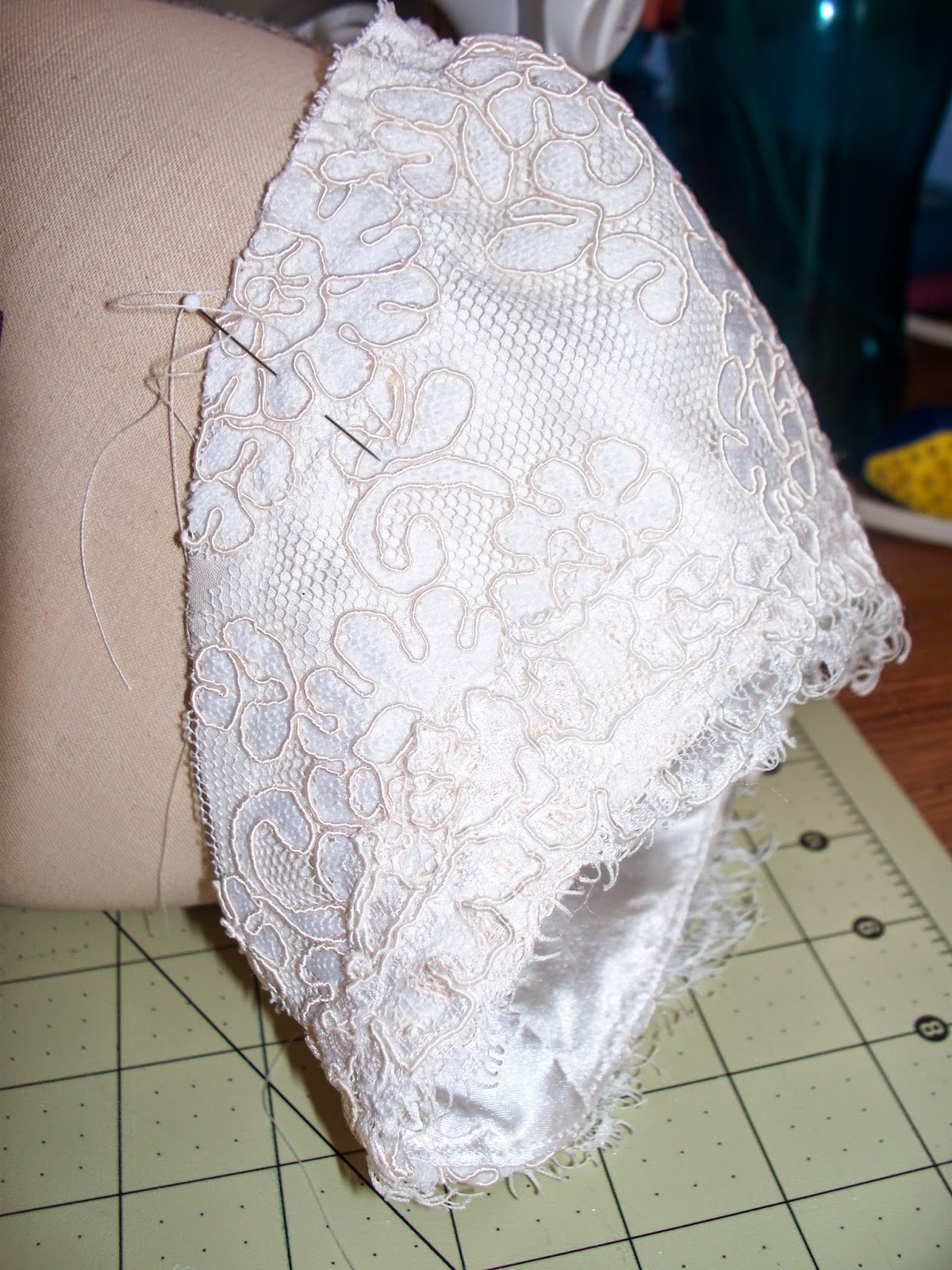 How To Add Lace Sleeves To A Dress at Glenn Barbee blog