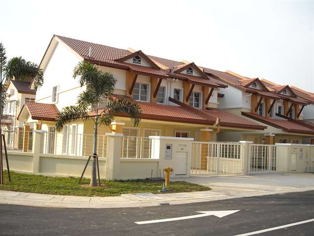 Setia Alam House For Sale: Setia Alam Dallis 20*70 For Sale (530k)
