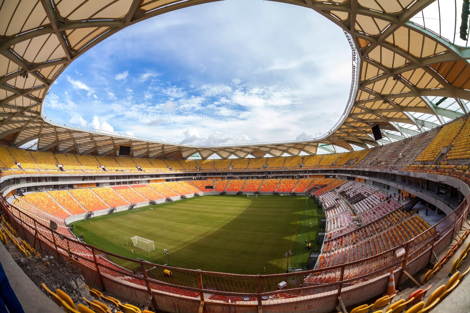 Maxi Fútbol Mundial: El estadio de Manaos, listo para el Mundial