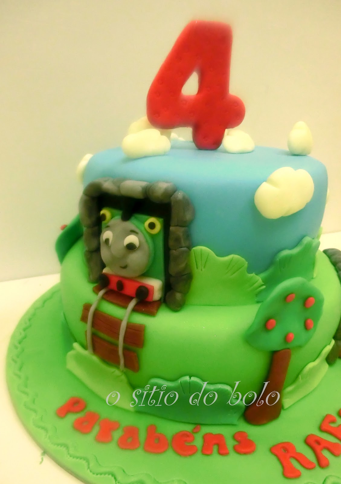 O sitio do bolo: o comboio Thomas para o Rafael