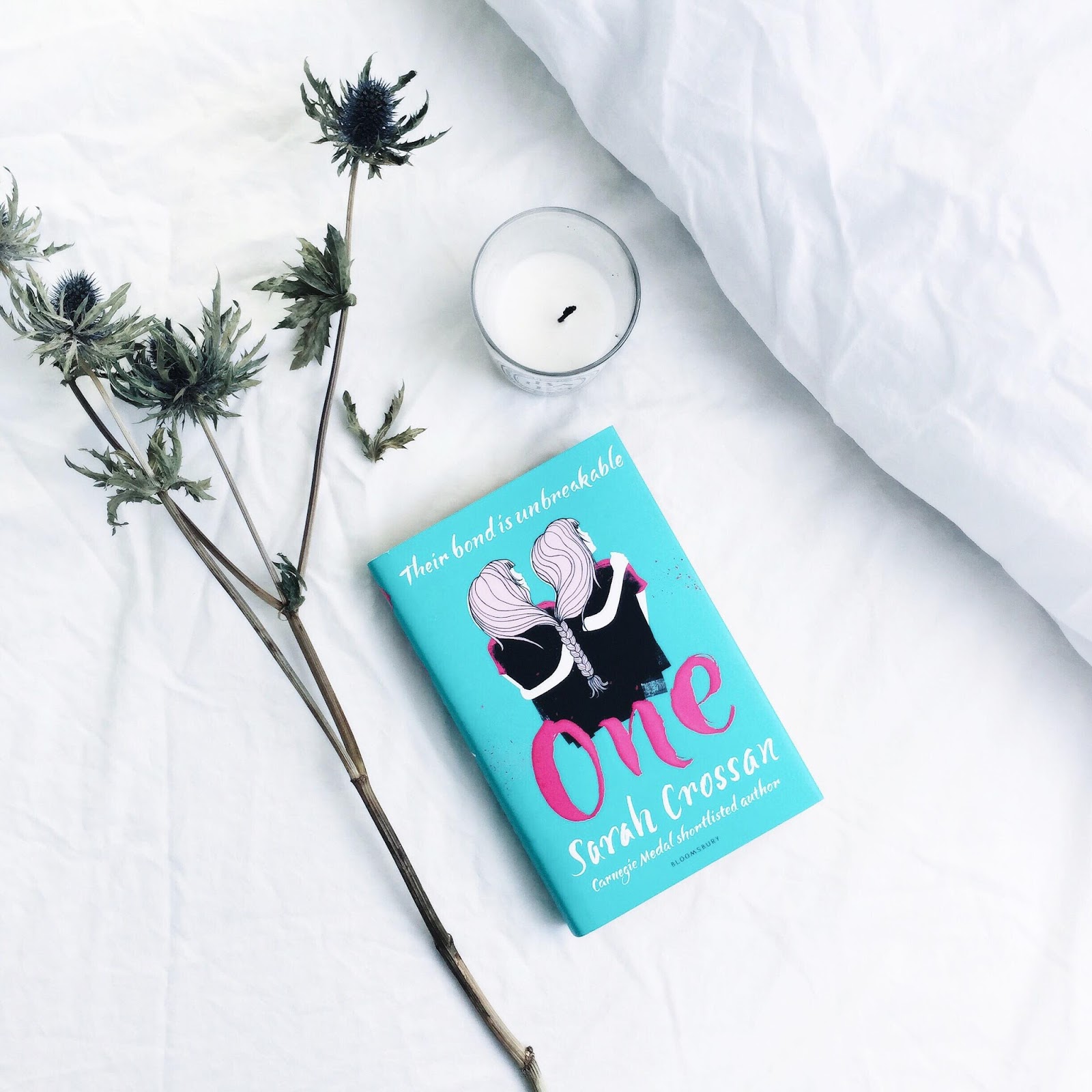 One de Sarah Crossan - bookshamamelis