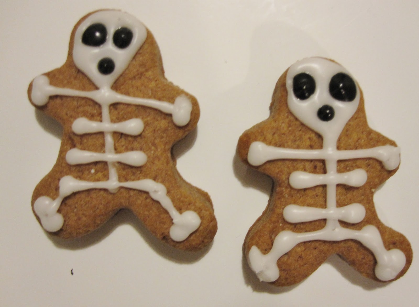 Nimble Nibbles: Skeleton Biscuits