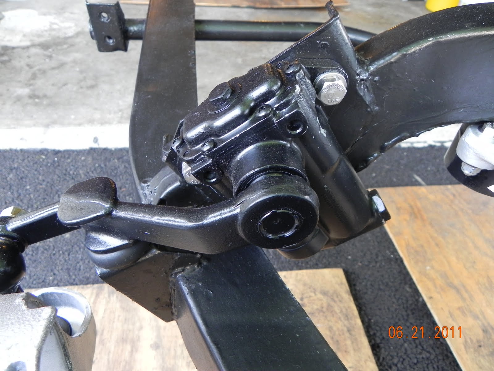 Tripp's TR6: More Rear Suspension Progress