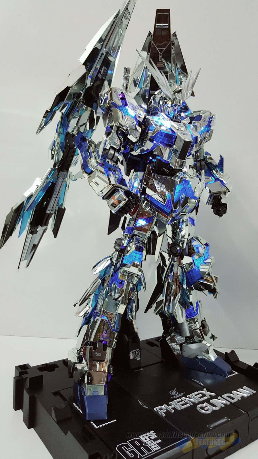 Painted Build: PG 1/60 Unicorn Gundam 03 Phenex "Ver. RC"