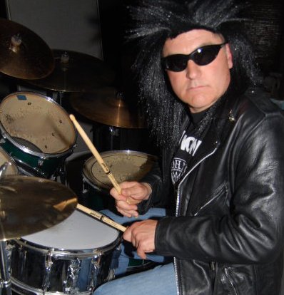 The Blah Blah Blog: Mark Roberts has an awesome gig