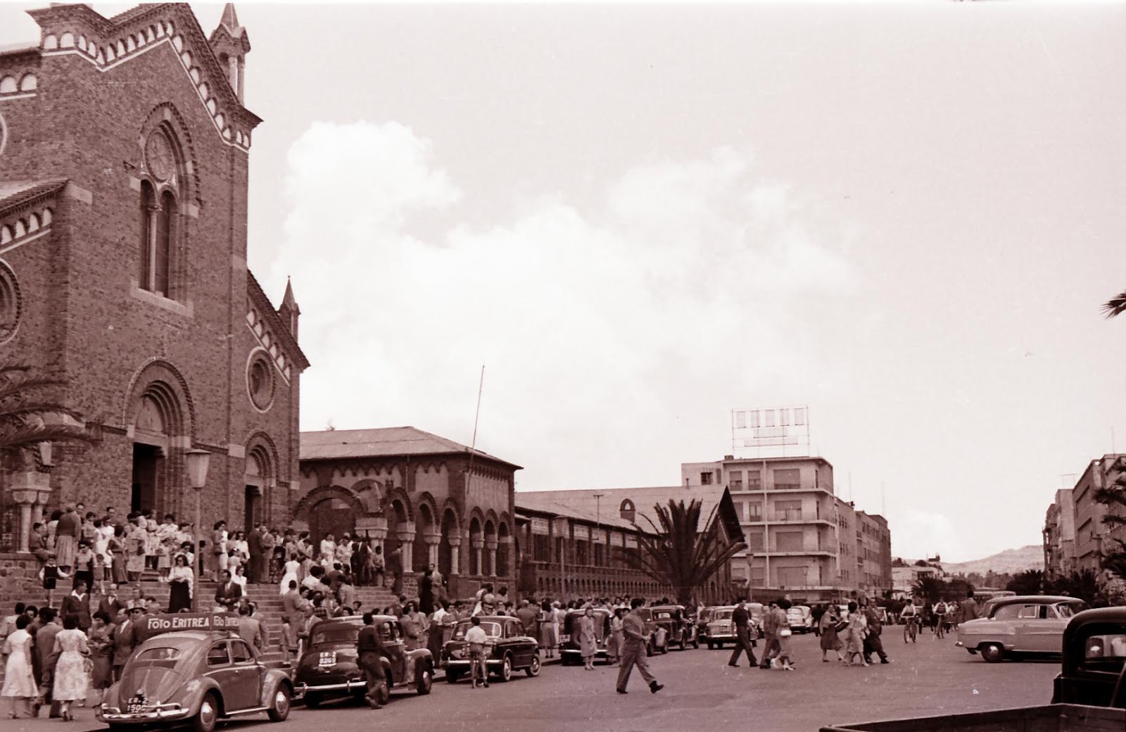 [Pictures] 100 Years on Asmara's Main Street - Madote