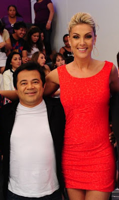 “Programa da Tarde”: Ana Hickmann surpreende Shaolin com um presente de ...