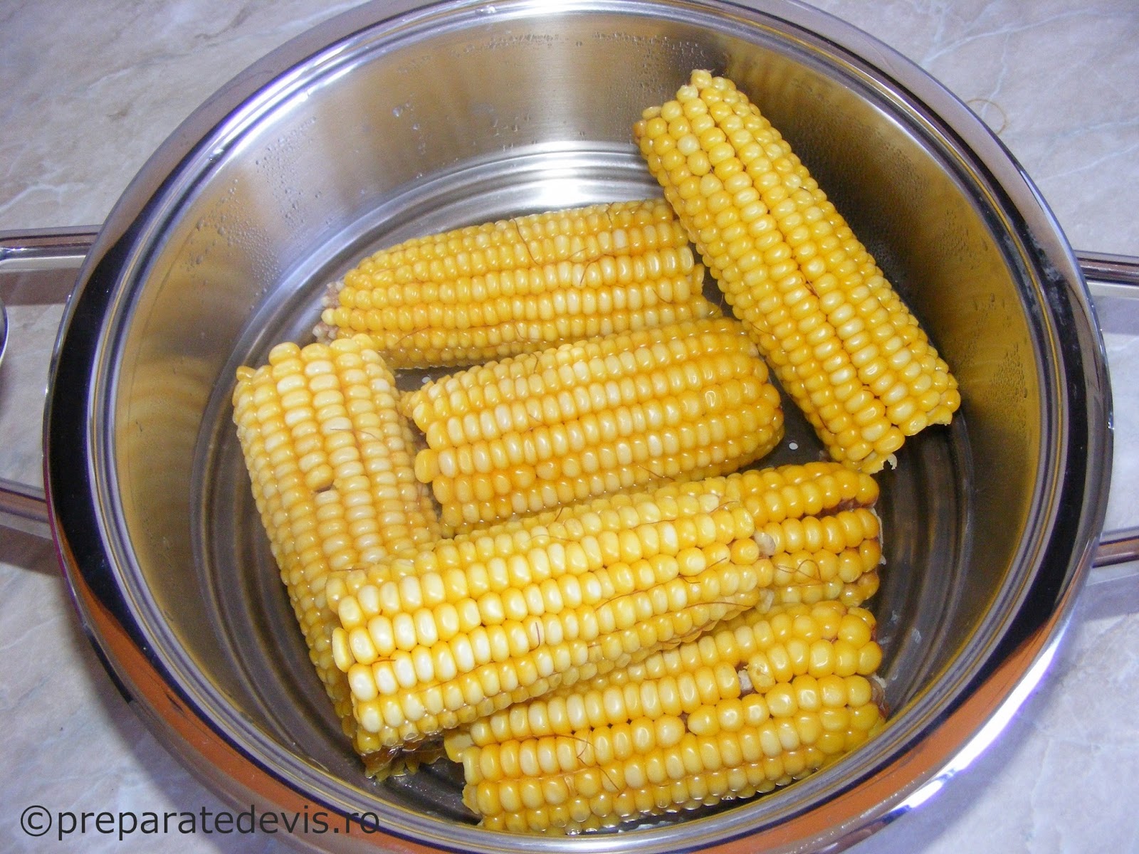 Porumb fiert la aburi | Preparatedevis.ro
