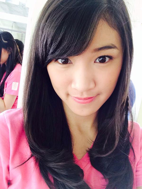 Biodata Lengkap Shani Indira Natio JKT48 Terbaru - Trendesia