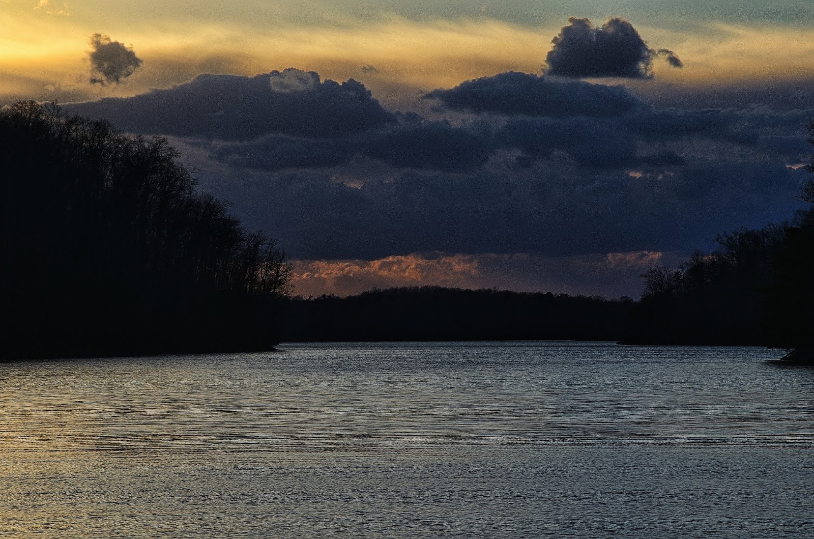 Backpack and Beer: Kayak on Laurel River Lake