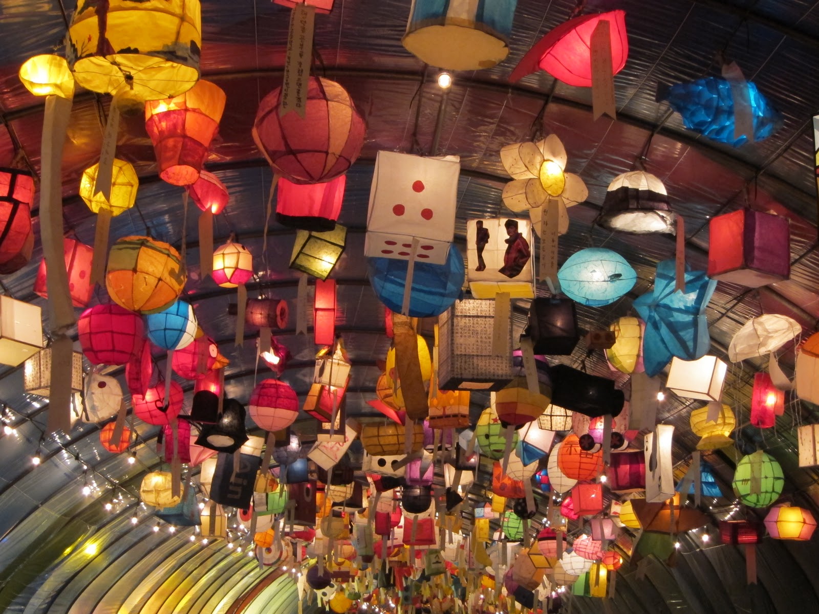 "Not all those who wander are lost.": Jinju Lantern Festival