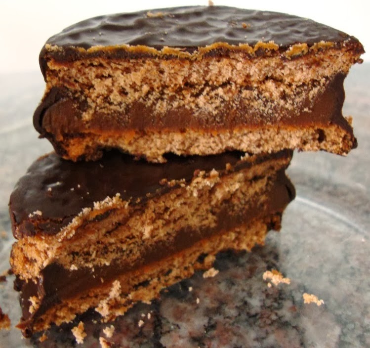 Truffel d'Oro: Alfajor Negro - La Recoleta