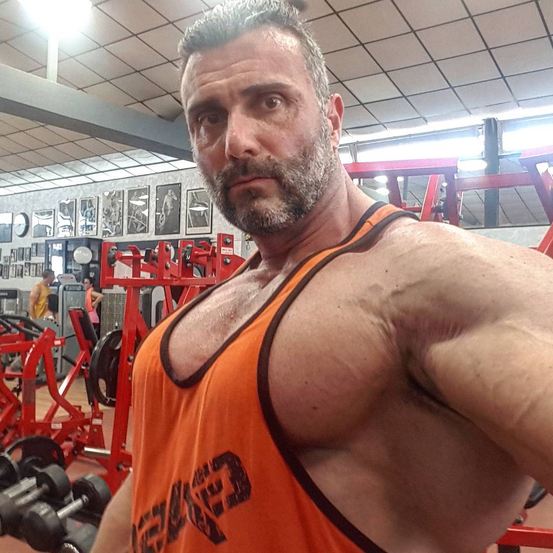 MUSCLE WORSHIP COM: Grassi Alessandro Italian Bodybuilder