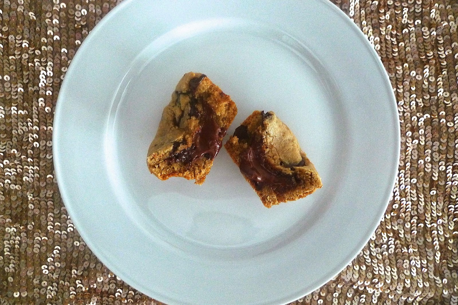 siriously delicious: #VoiceTailgate: Usher's Gusher Cookies