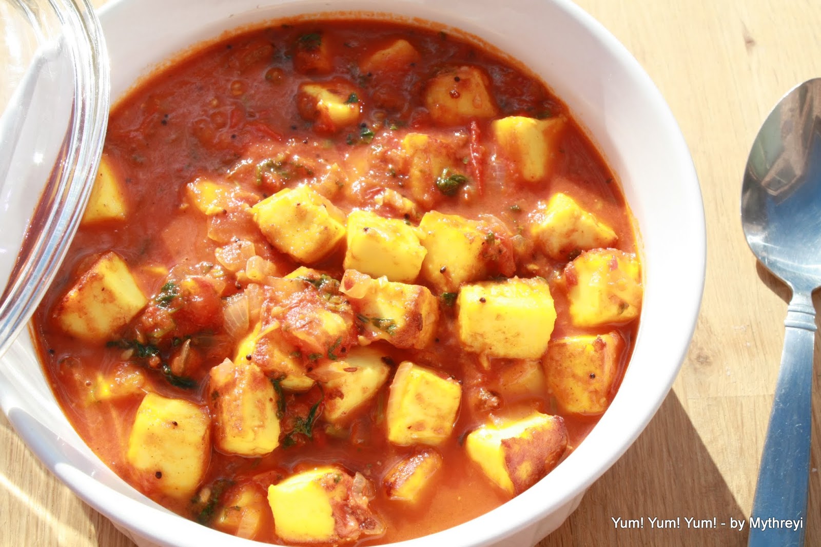 Yum! Yum! Yum!: Paneer Tomato Curry (Simple & Delicious)