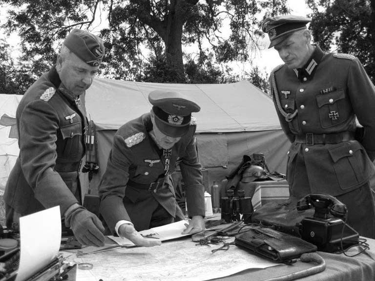 NASIONAL SOSIALIS INDONESIA: Generalstab, Grup Reenactor Markas Besar ...