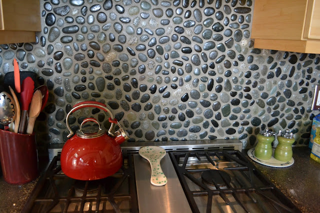 Rocks for Kitchen Backsplash? | S t a r d u s t - Decor & Style