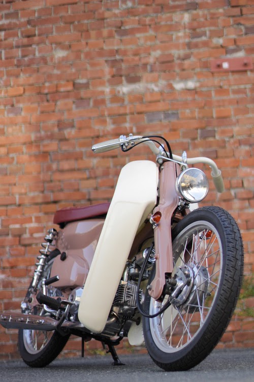 Sexy Honda C70 from Japan