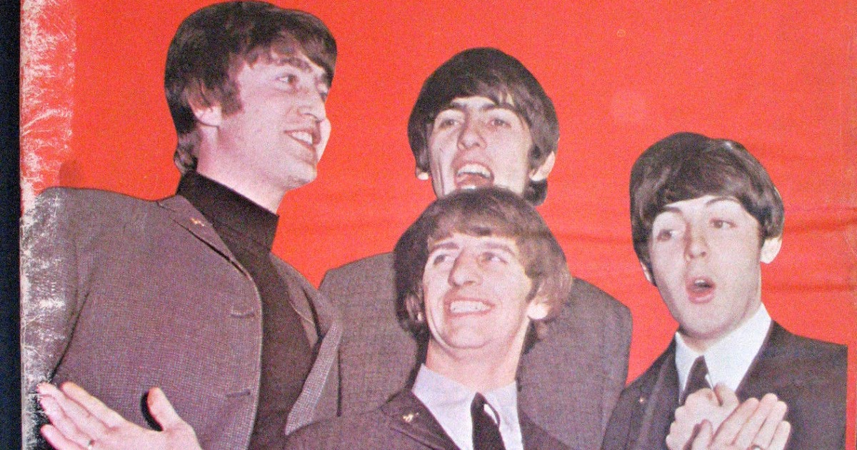 Vintage Beatles 'Round the World magazines