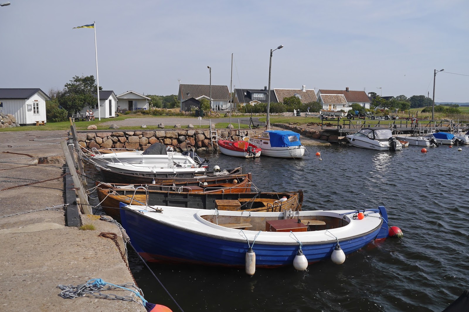 Walking in the country: Lervik to Rammsjöstrand