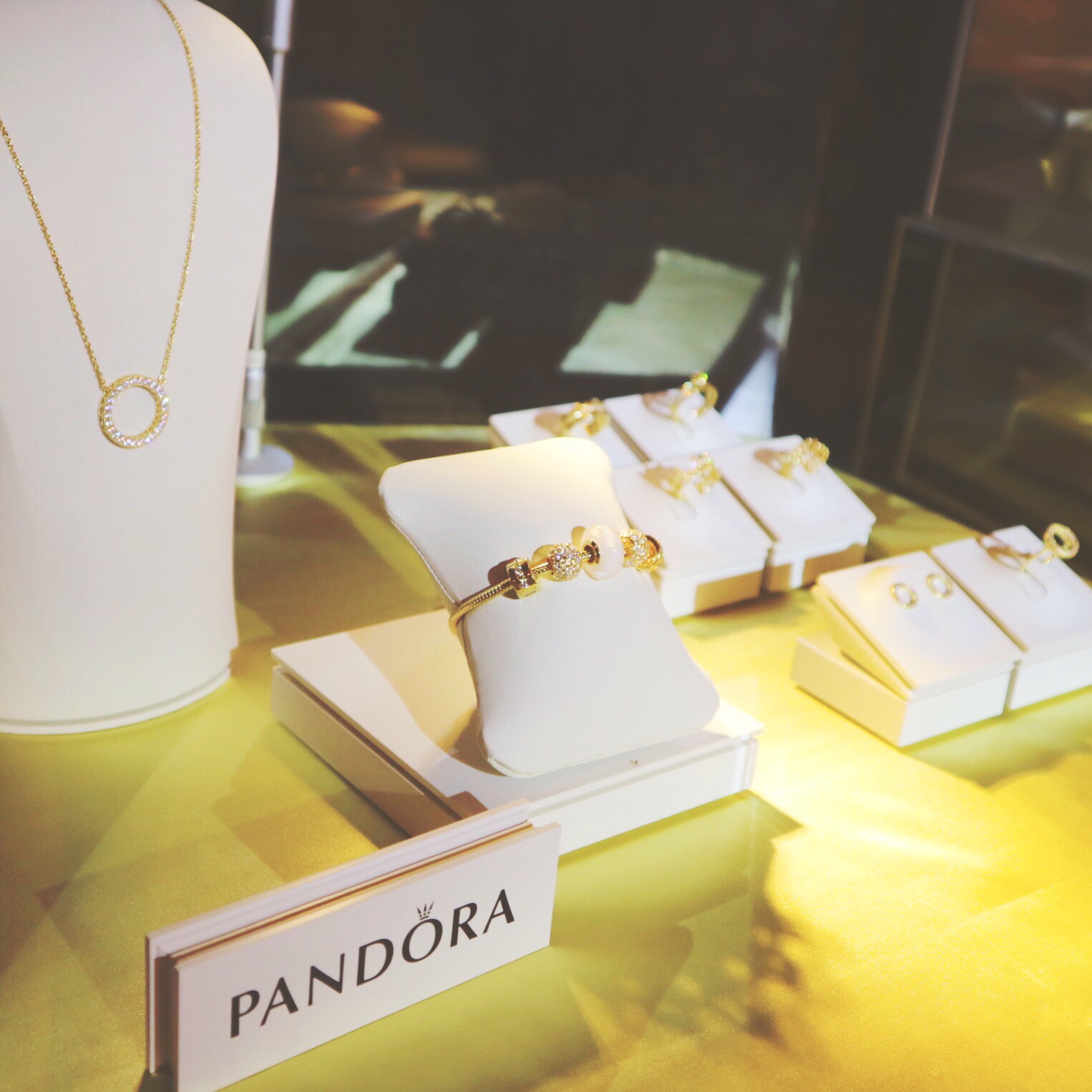 Pandora Shine.♥ - ARTSY FARTSY AVA