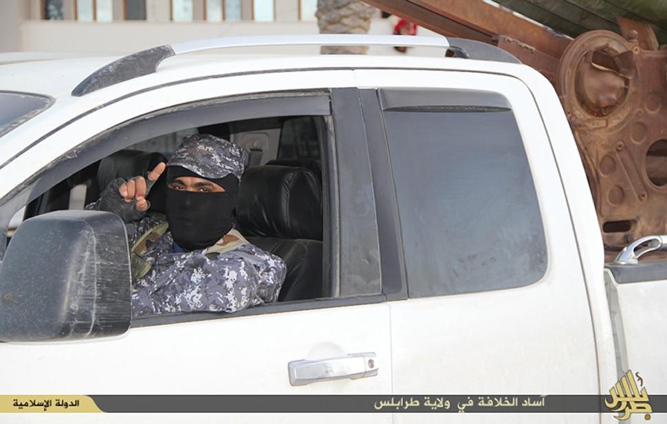 Toyota, U.S. clueless about how ISIS got hundreds of brand new pickup ...