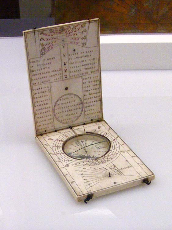Days on the Claise: A Pocket Sundial