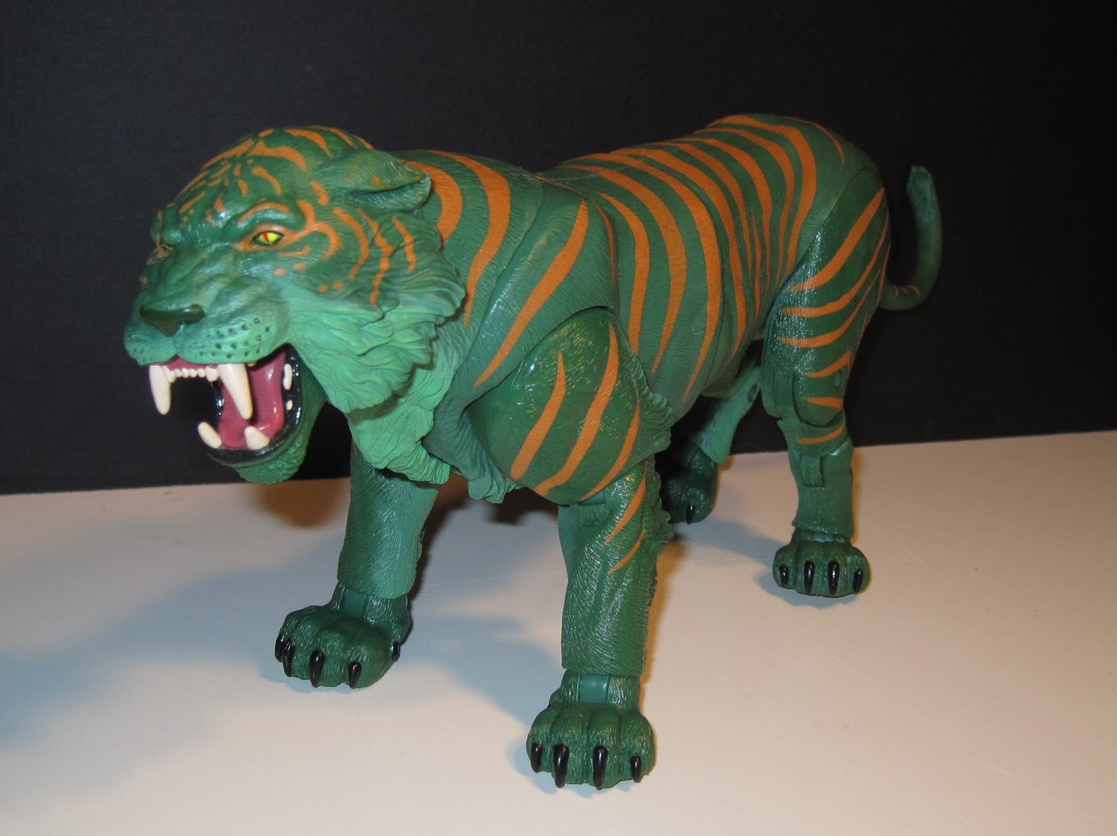 Toy Remix: Masters of the Universe Classics: Battle Cat