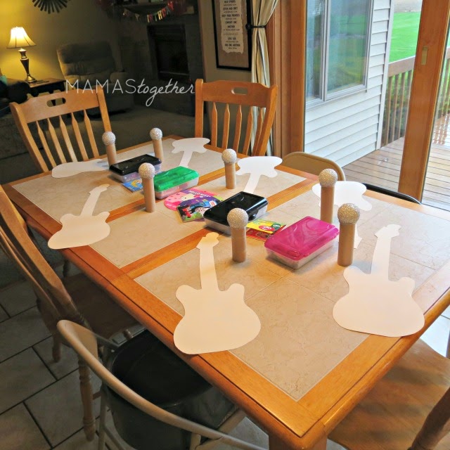 Mamas Together: DIY Play Microphones