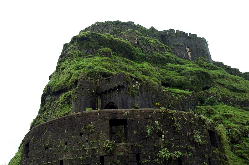 Best Tourist Places: Lohagad Fort Trek