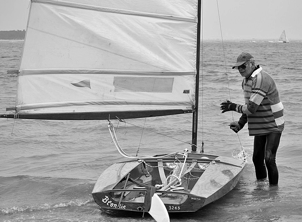 Earwigoagin: Scow Moths at South Gippsland Classic Dinghy Regatta