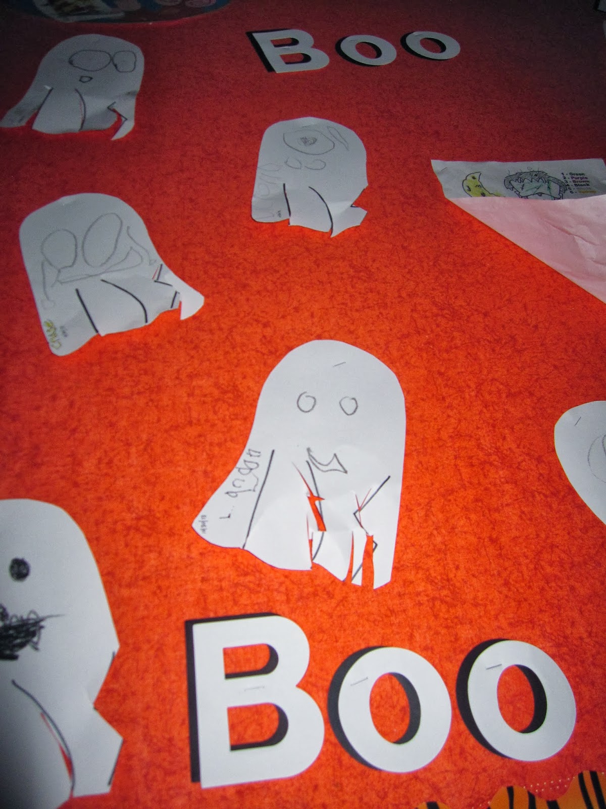Preschool For Rookies: Happy Halloween: Ghost fine-motor activity