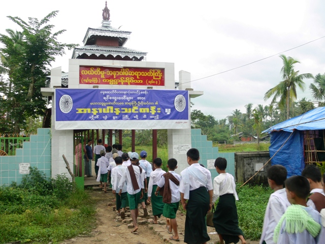 Burma Dhamma: Children Meditation Course at Saya Thet Gyi Meditation ...