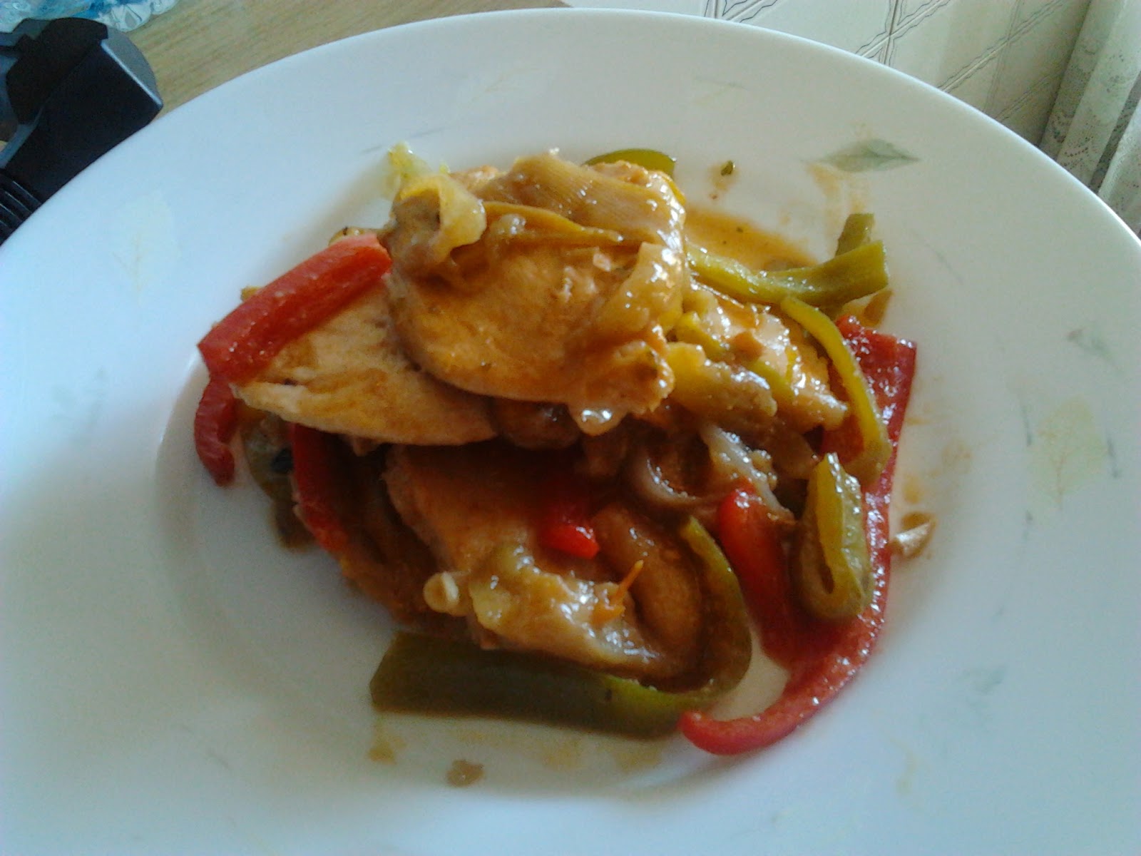 Geococina: Filetes de pollo con salteado de verduras en juliana