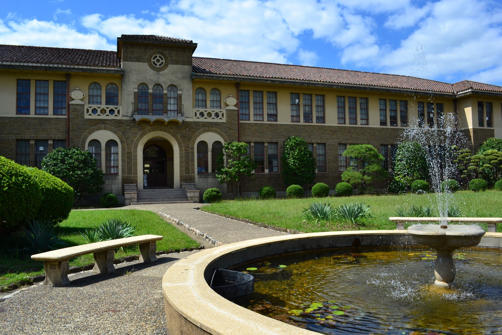 Ama's Great Japan Expedition!!: Kobe College!!