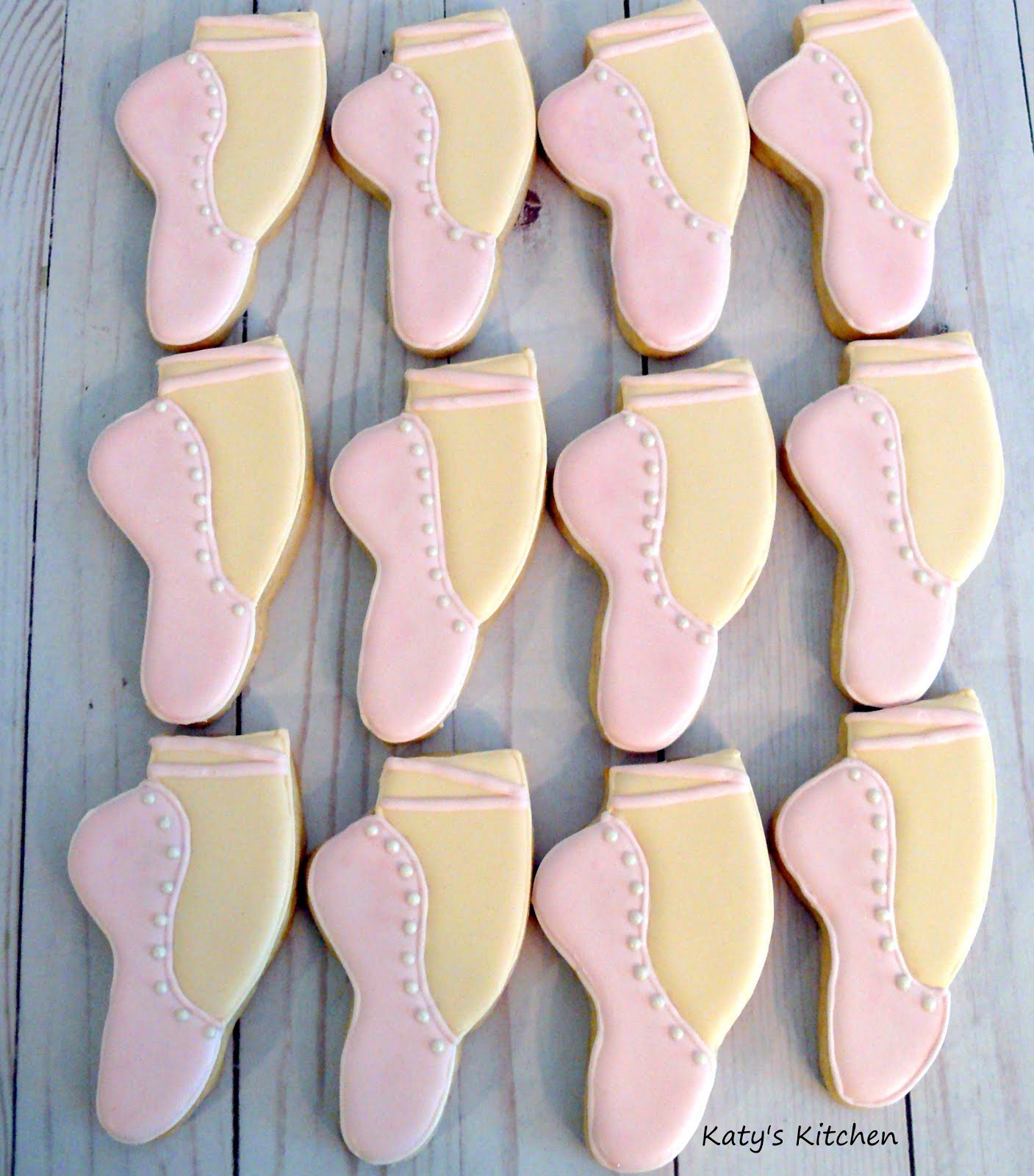 Katy's Kitchen: Ballet Shoes Cookies