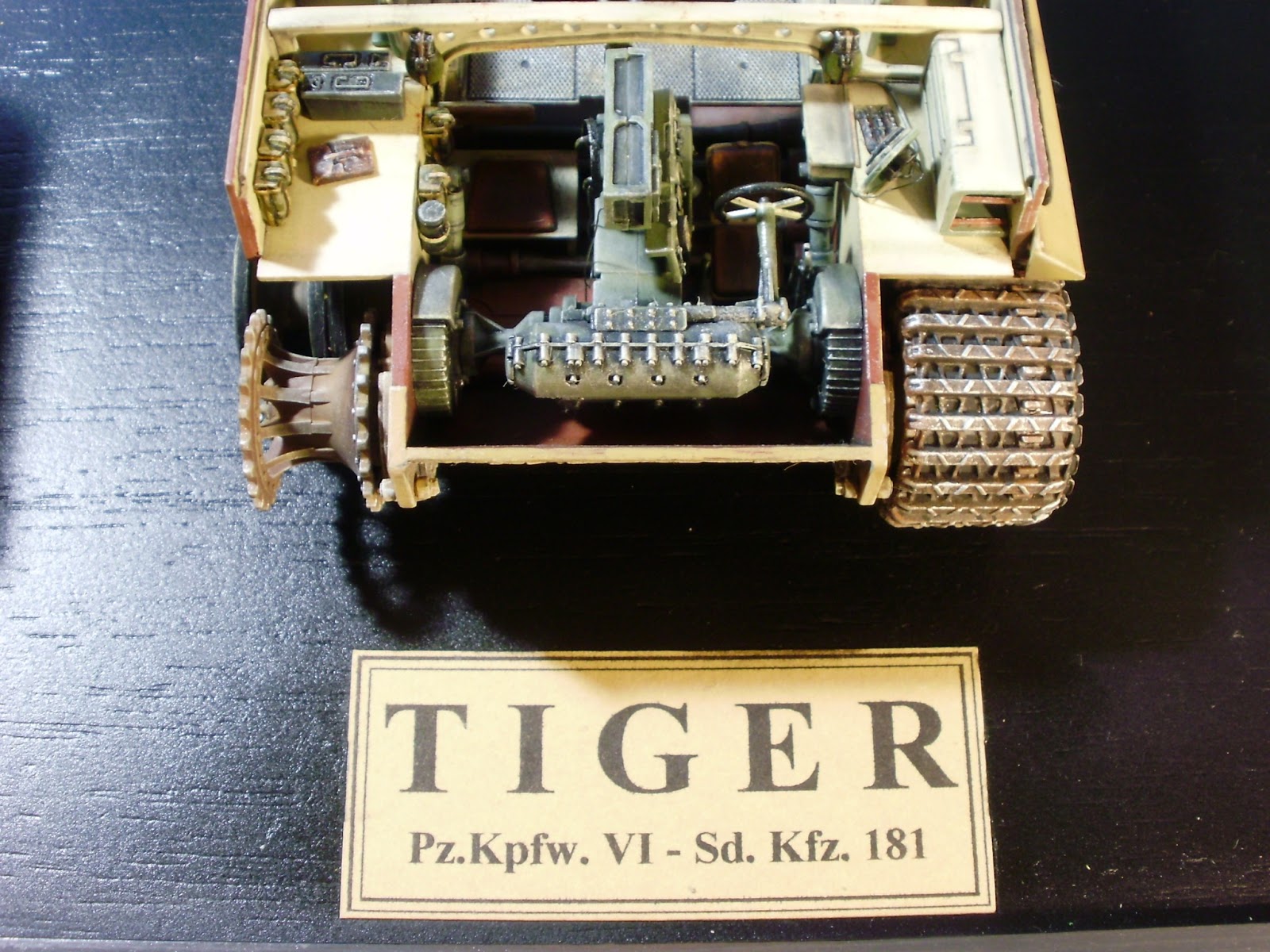 Fanático del Modelismo Plástico: Tiger I Mid. Prod., Academy 1/35 scale ...