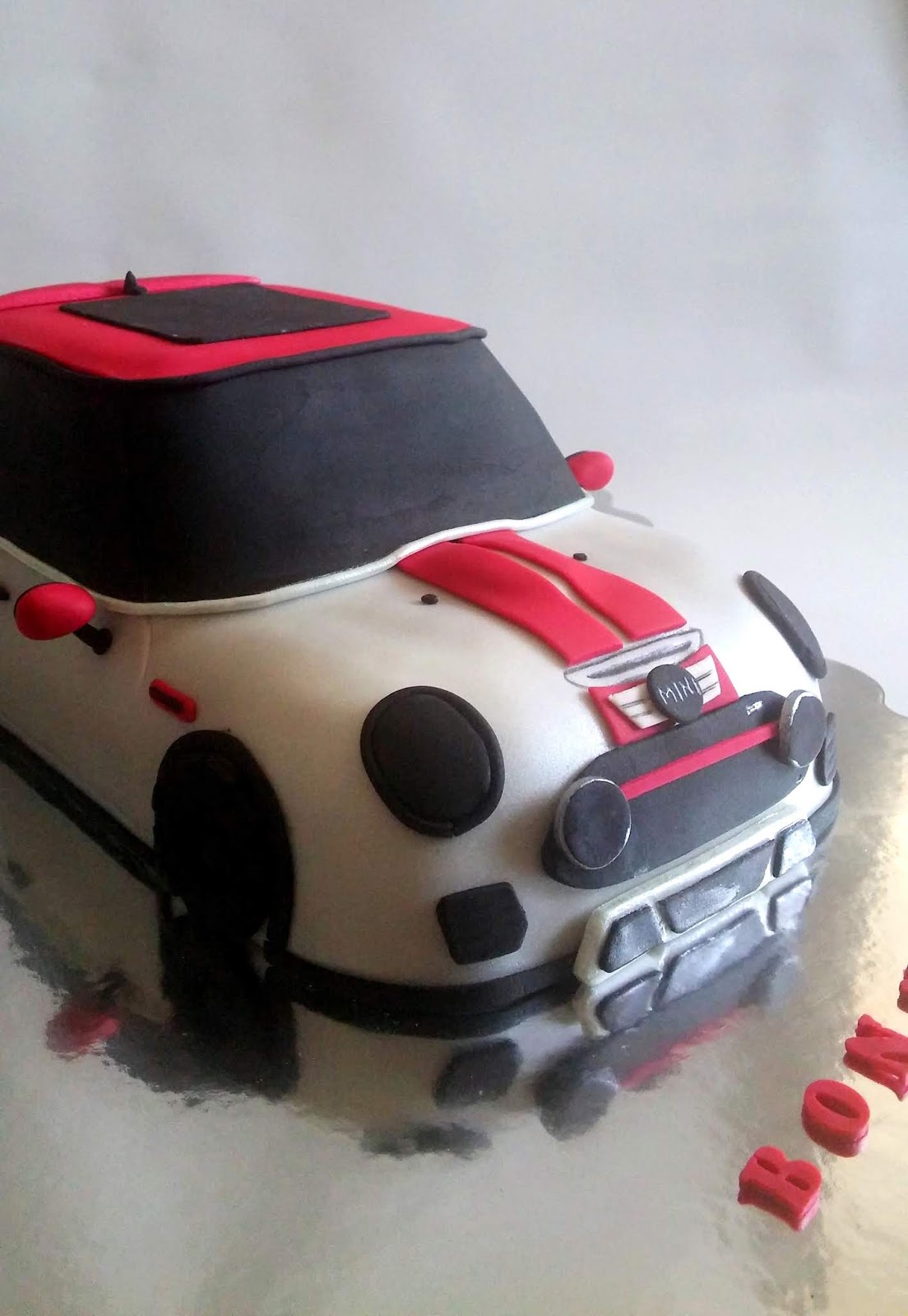 CakeSophia: Mini Cooper cake